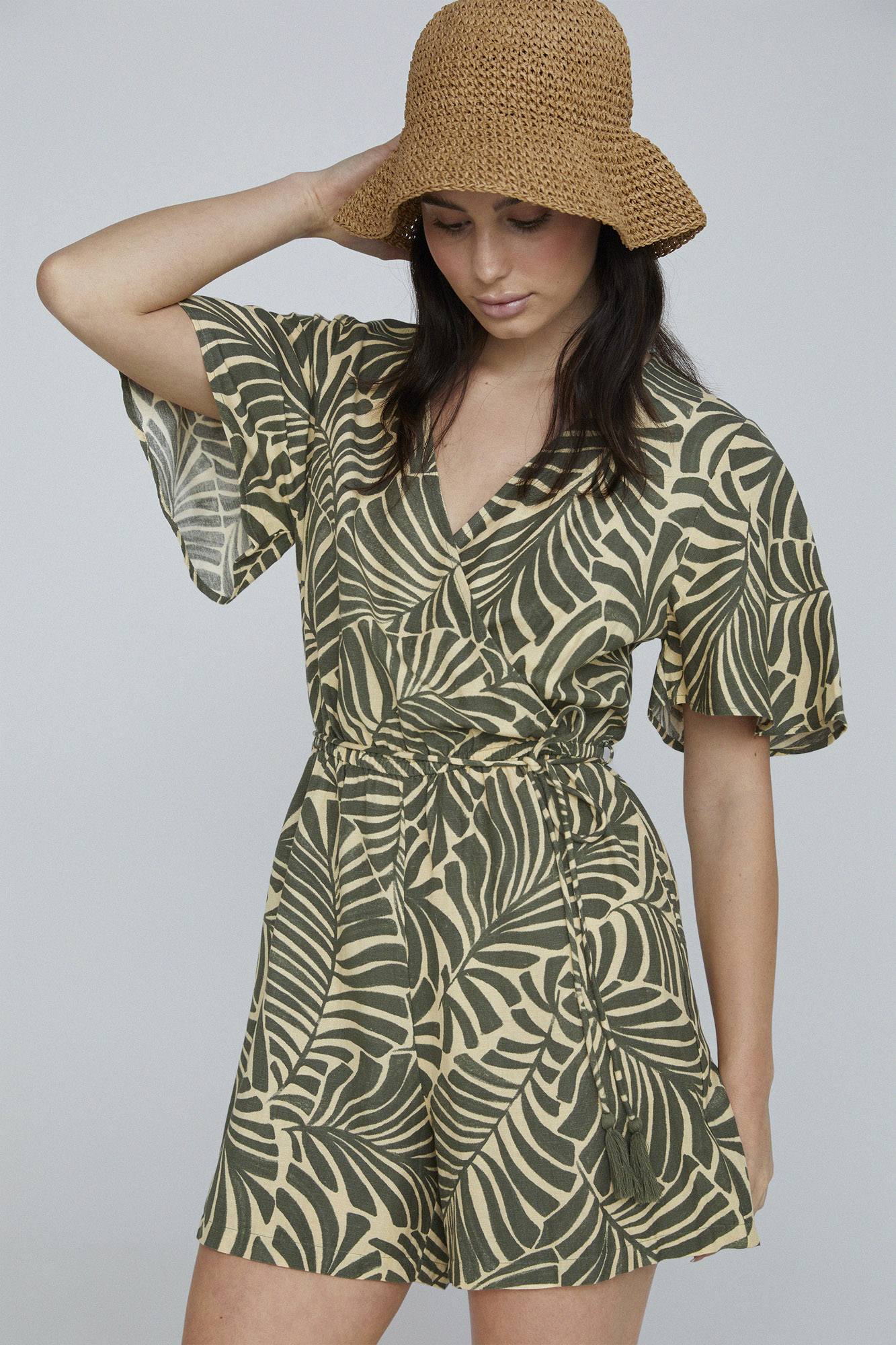 Mono corto lino escote pico | Monos de mujer | WomenSecret