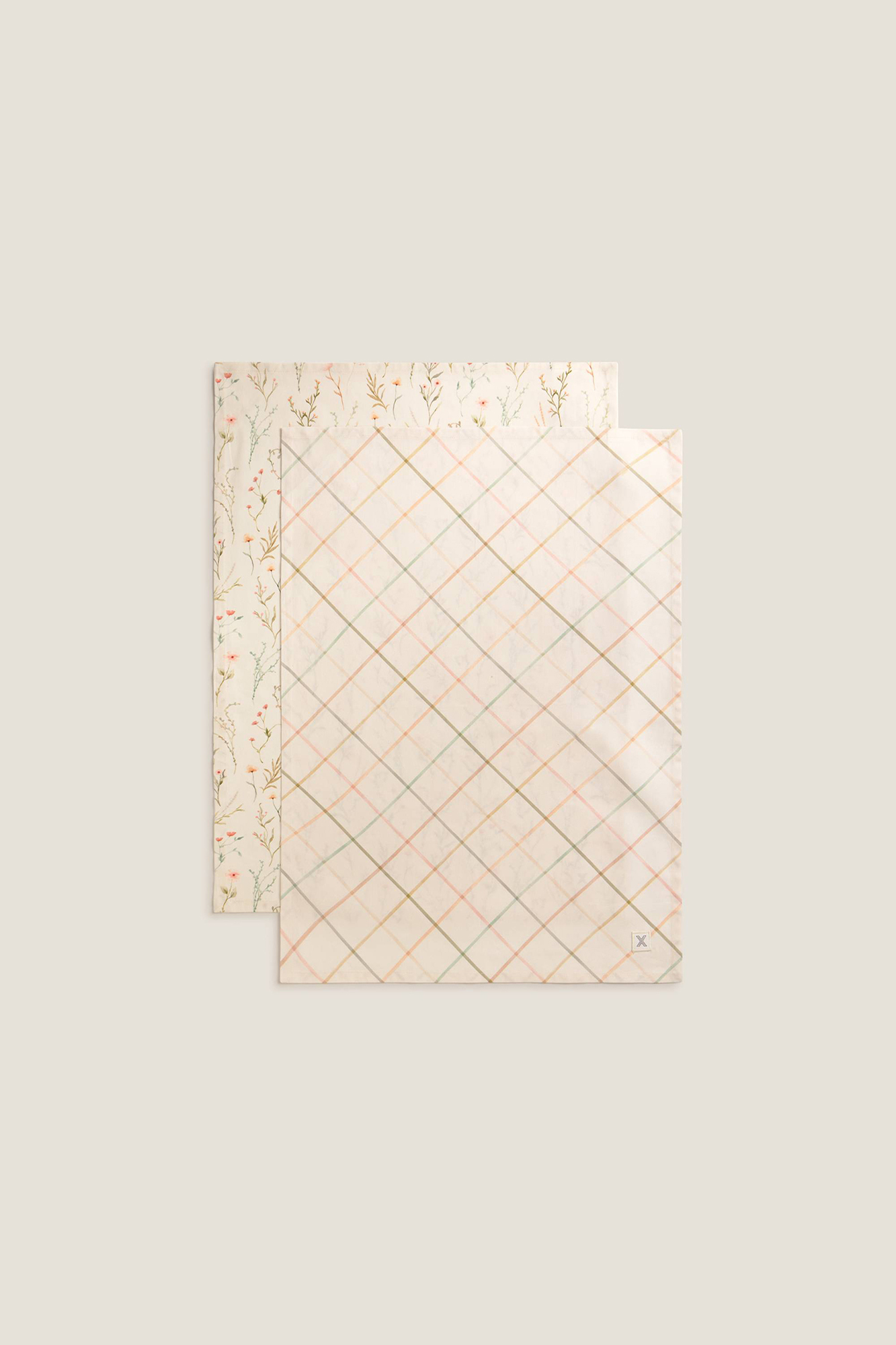 Set of cotton rags with flowers and squares | Kitchen textiles ...