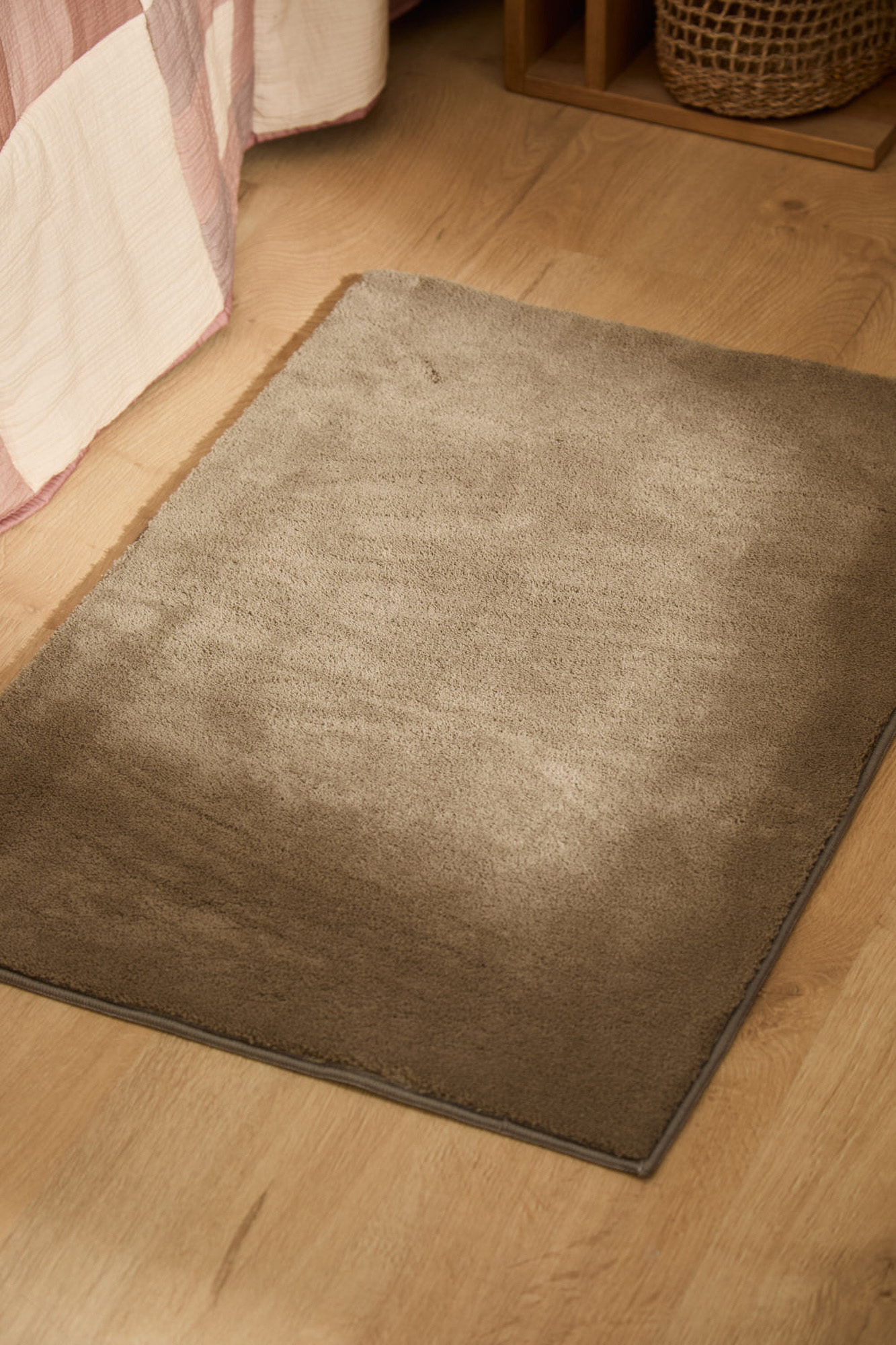 Alfombra lavable de pelo suave gris Apolo | Textil para salón | WomenSecret