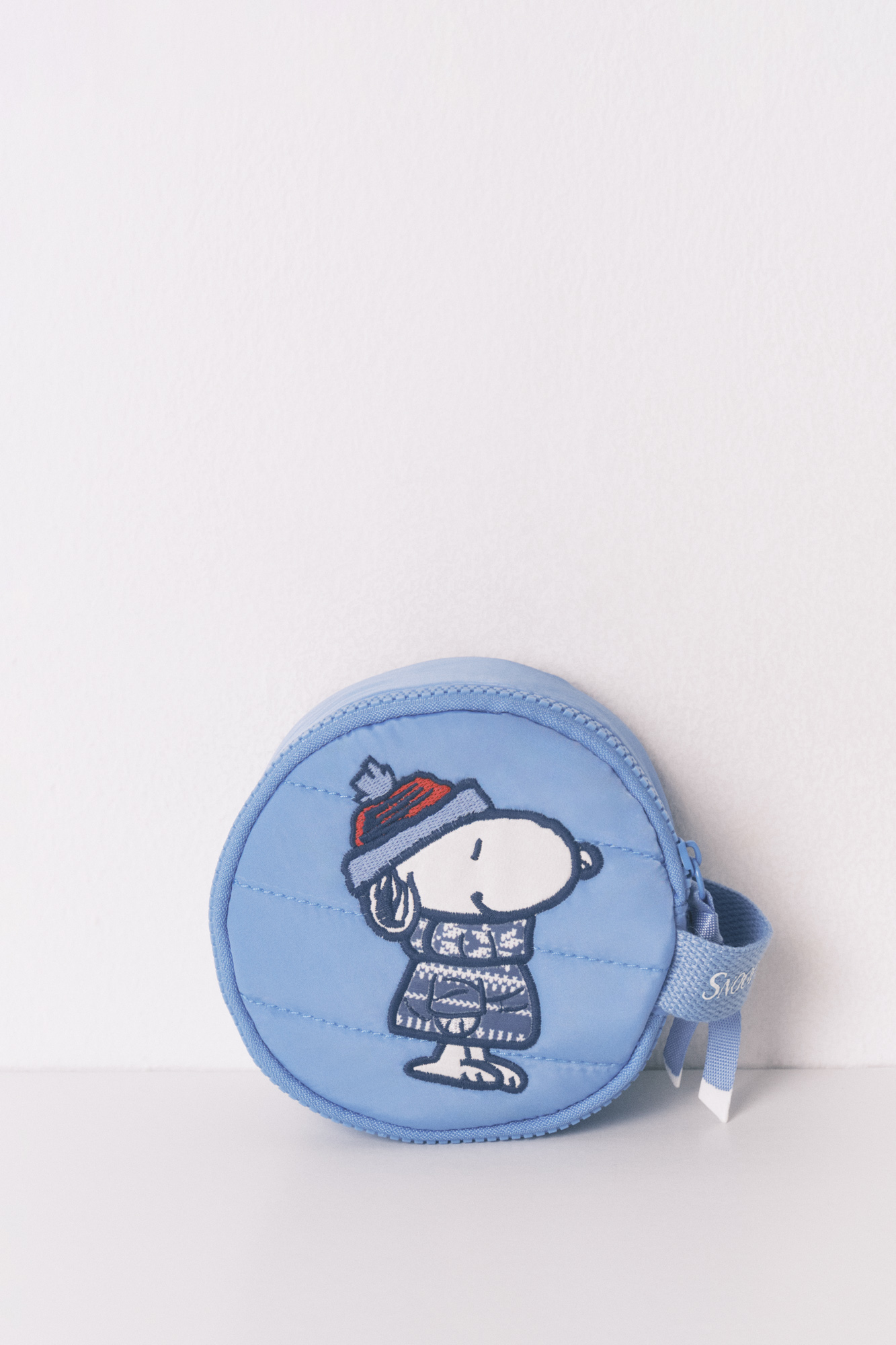 Small round Snoopy vanity case | Vanity cases | WomenSecret