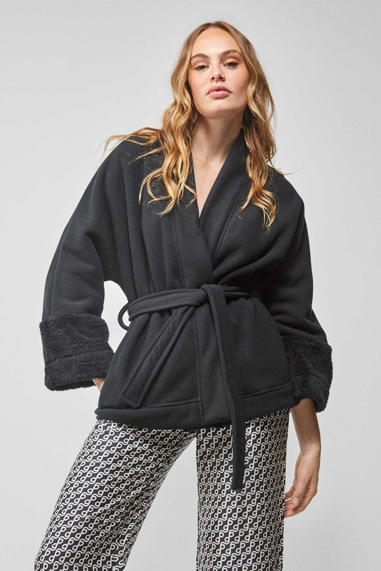 Bata polar detalle borrego | Batas de Mujer | WomenSecret