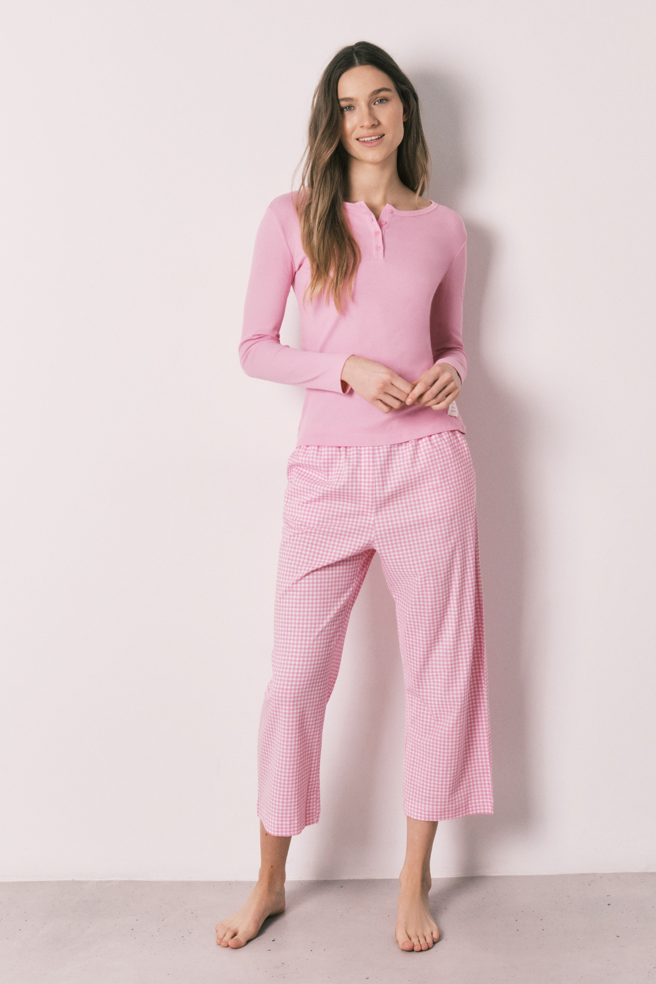 Pyjama long imprimé vichy en coton rose | Pyjamas pour femme | WomenSecret