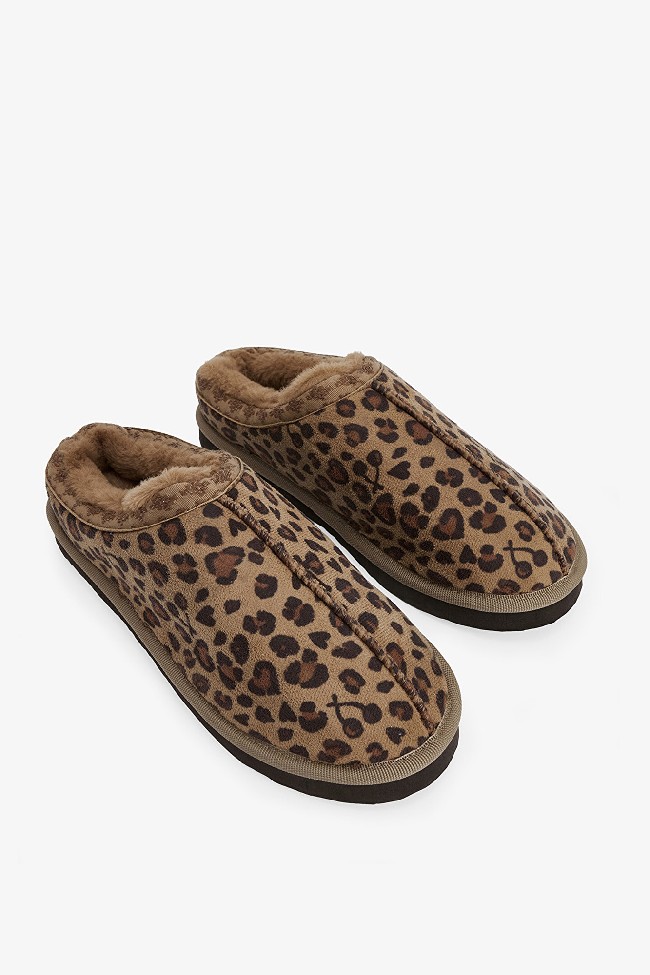 Leopard Patterned Home Slippers | Kapcie i pantofle domowe dla kobiet ...